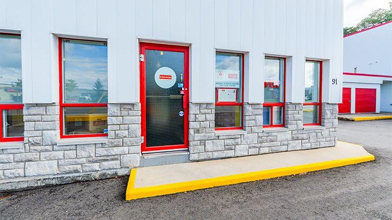 Barrie Storage Units @ 91 Anne St South 4 Weeks Free