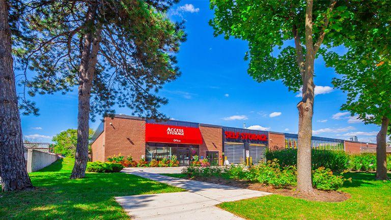 Markham Storage Units @ 8400 Woodbine Ave 4 Weeks Free