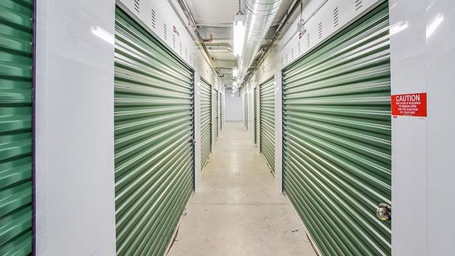 Winnipeg Storage Units @ 275 Gordon Ave 4 Weeks Free