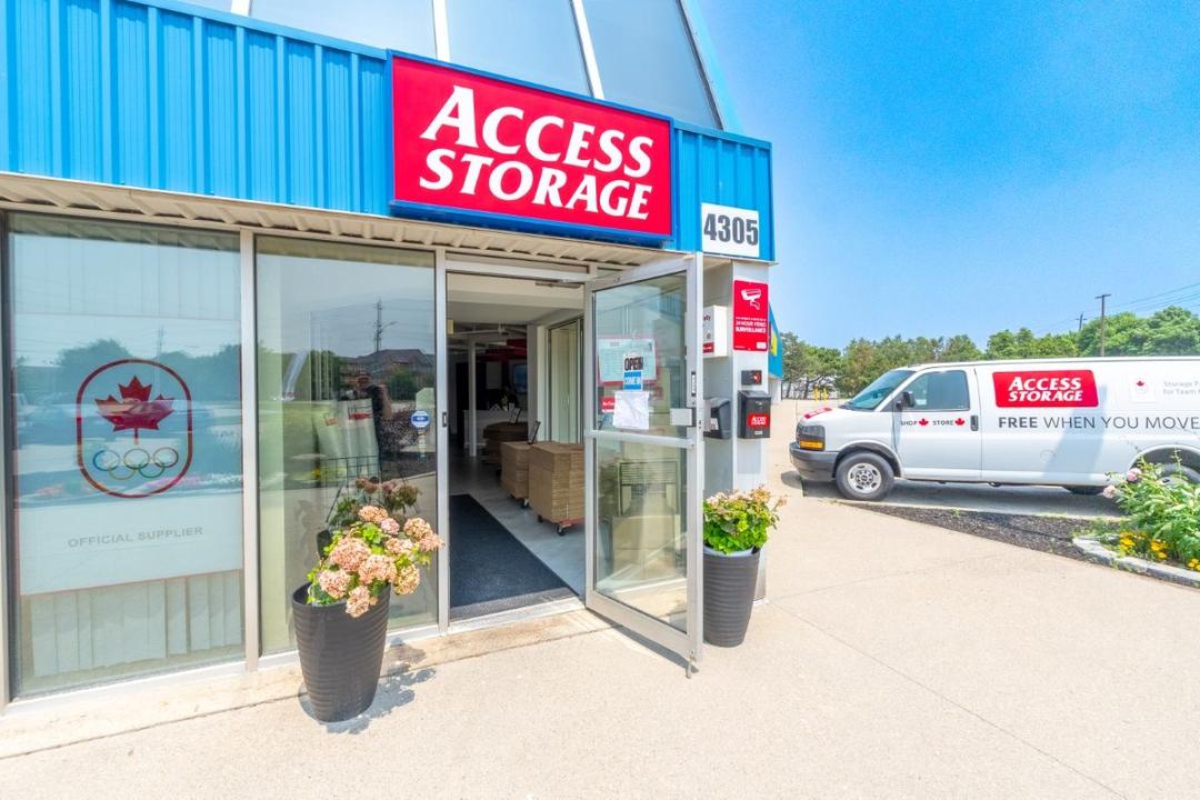 Downtown Hamilton Storage @ 391 Victoria Ave 4 Weeks Free