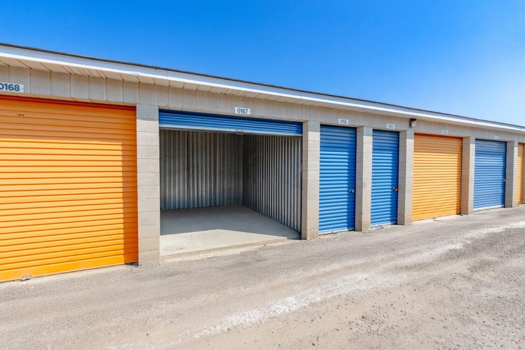 Rent Brantford Storage @ 35 Dalkeith Dr First rental discount